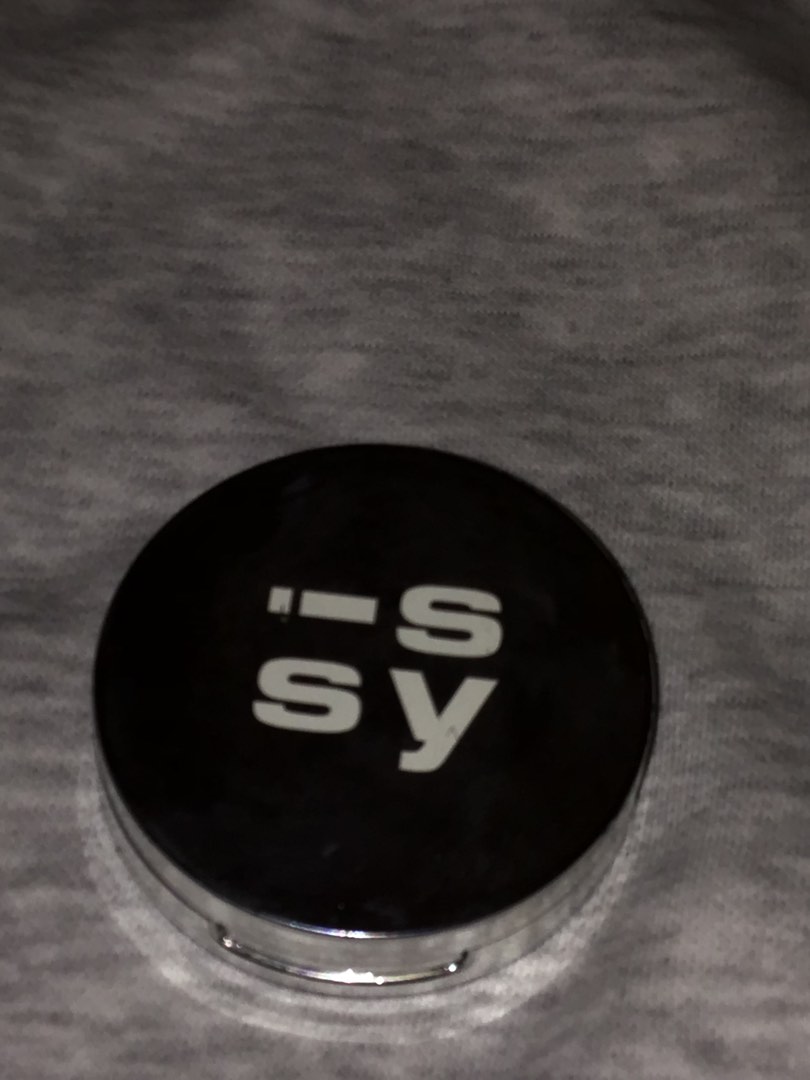 Issy bronzer, Beauty & Personal Care, Face, Makeup on Carousell