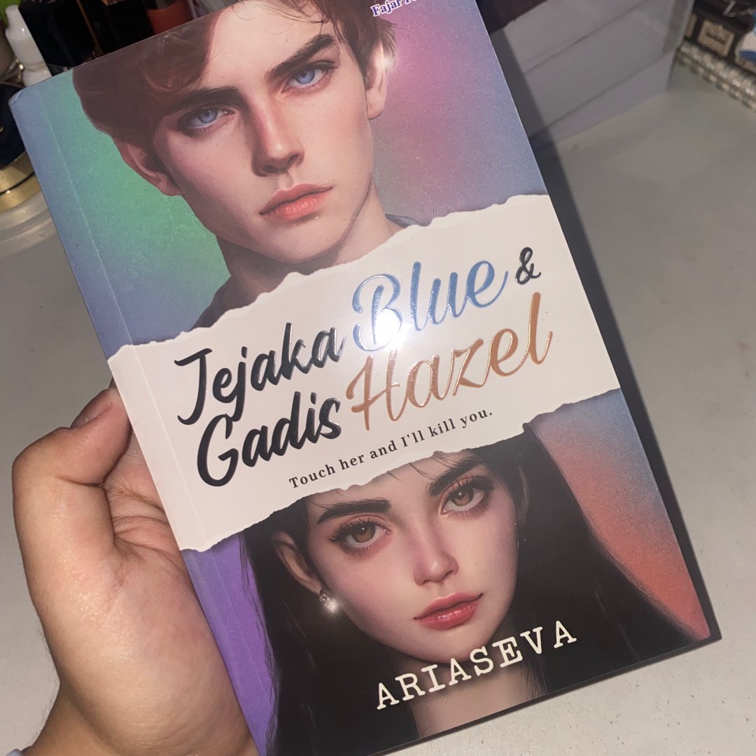 JEJAKA BLUE GADIS HAZEL NOVEL, Hobbies & Toys, Books & Magazines ...