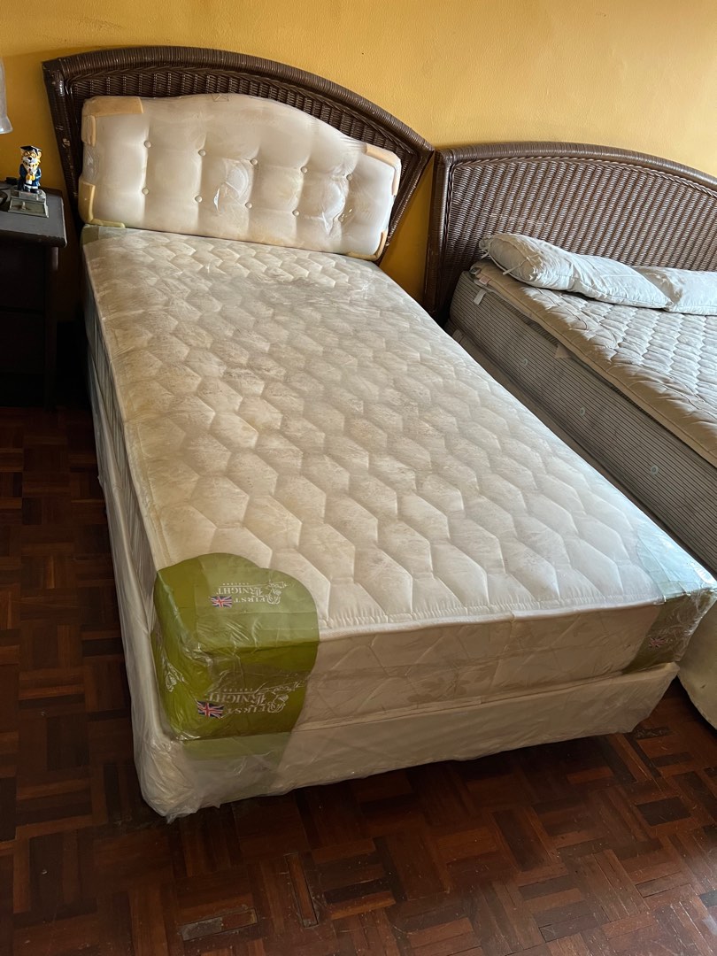Katil set tilam dan headboard, Furniture & Home Living, Furniture, Bed ...
