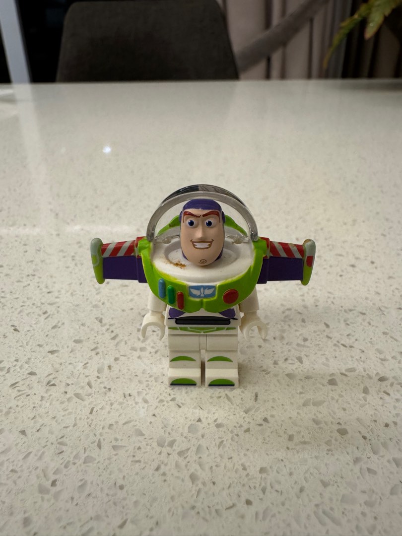 Lego 7590 Toy Story: Woody and Buzz to the Rescue- Buzz Lightyear ...