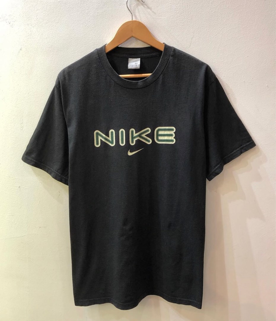 Nike vintage, Men's Fashion, Tops & Sets, Tshirts & Polo Shirts on Carousell