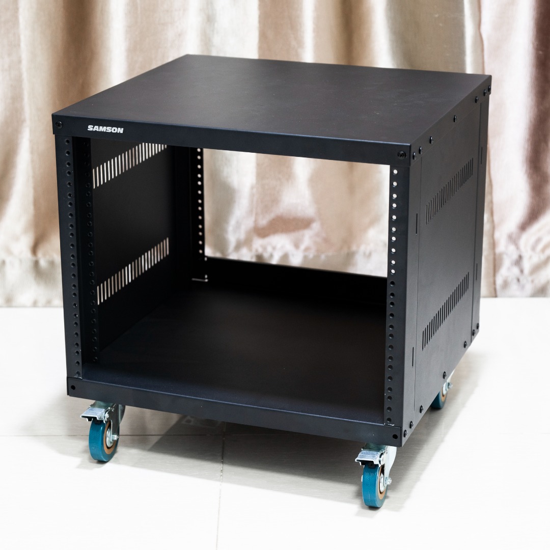 Samson SRK8 8U 19" Rack with Wheels, Hobbies & Toys, Music & Media ...