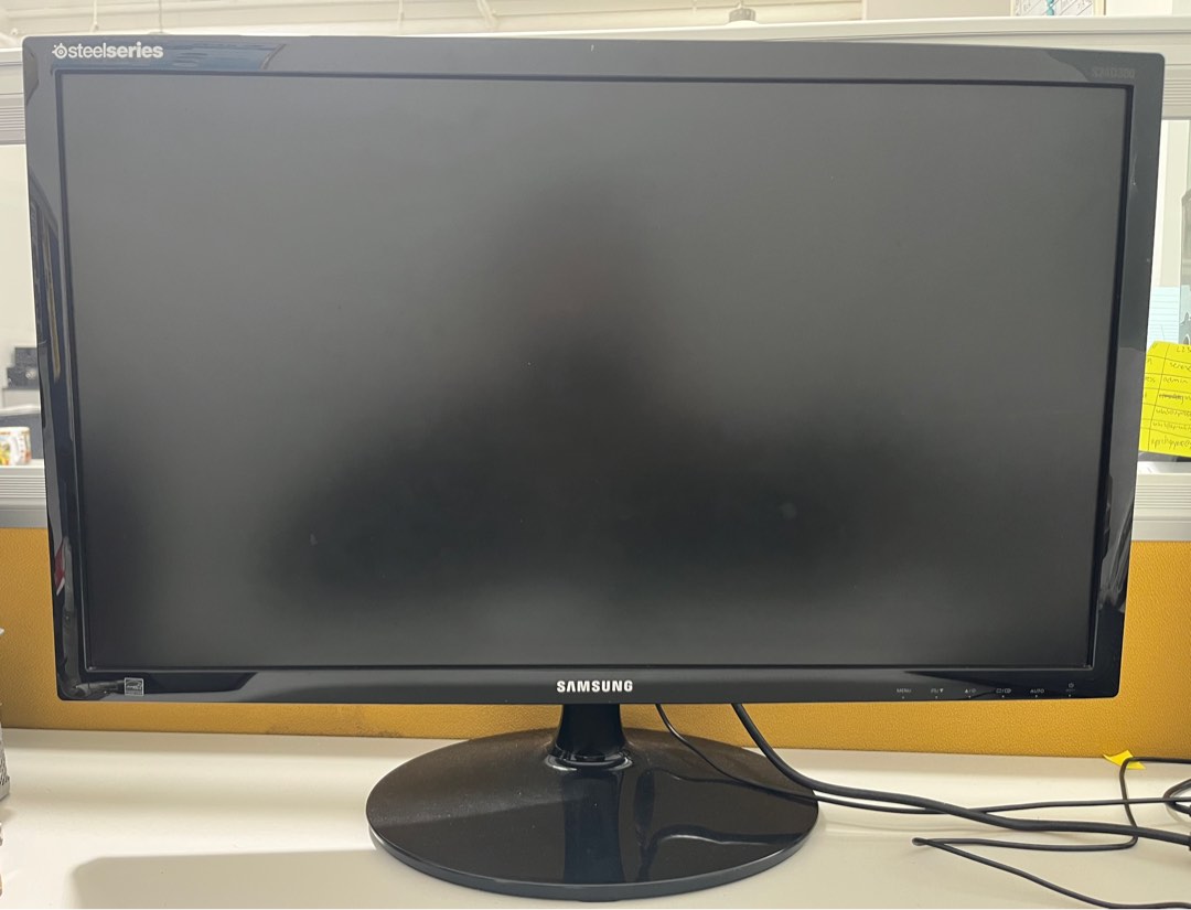 Samsung Monitor 24 Inch FHD, Computers & Tech, Desktops on Carousell