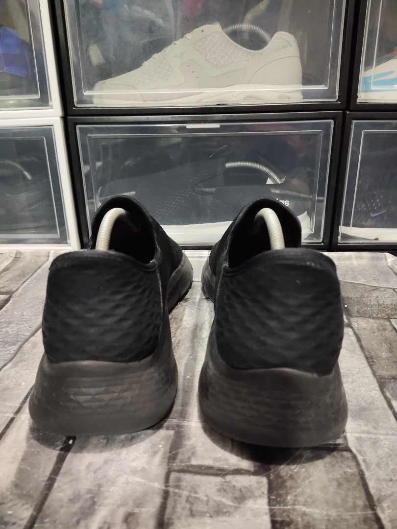 SKECHERS GO WALK FLEX SLIP INS TRIPLE BLACK (UK8), Men's Fashion, Footwear, Sneakers on Carousell