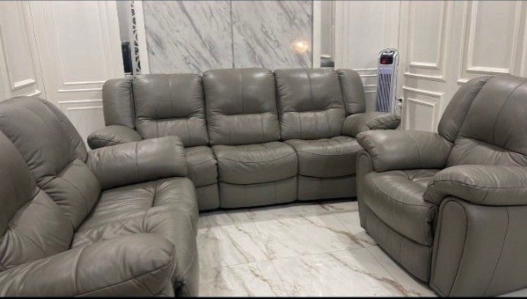 Sofa cellini 2 seater, Barang Yang Dicari di Carousell