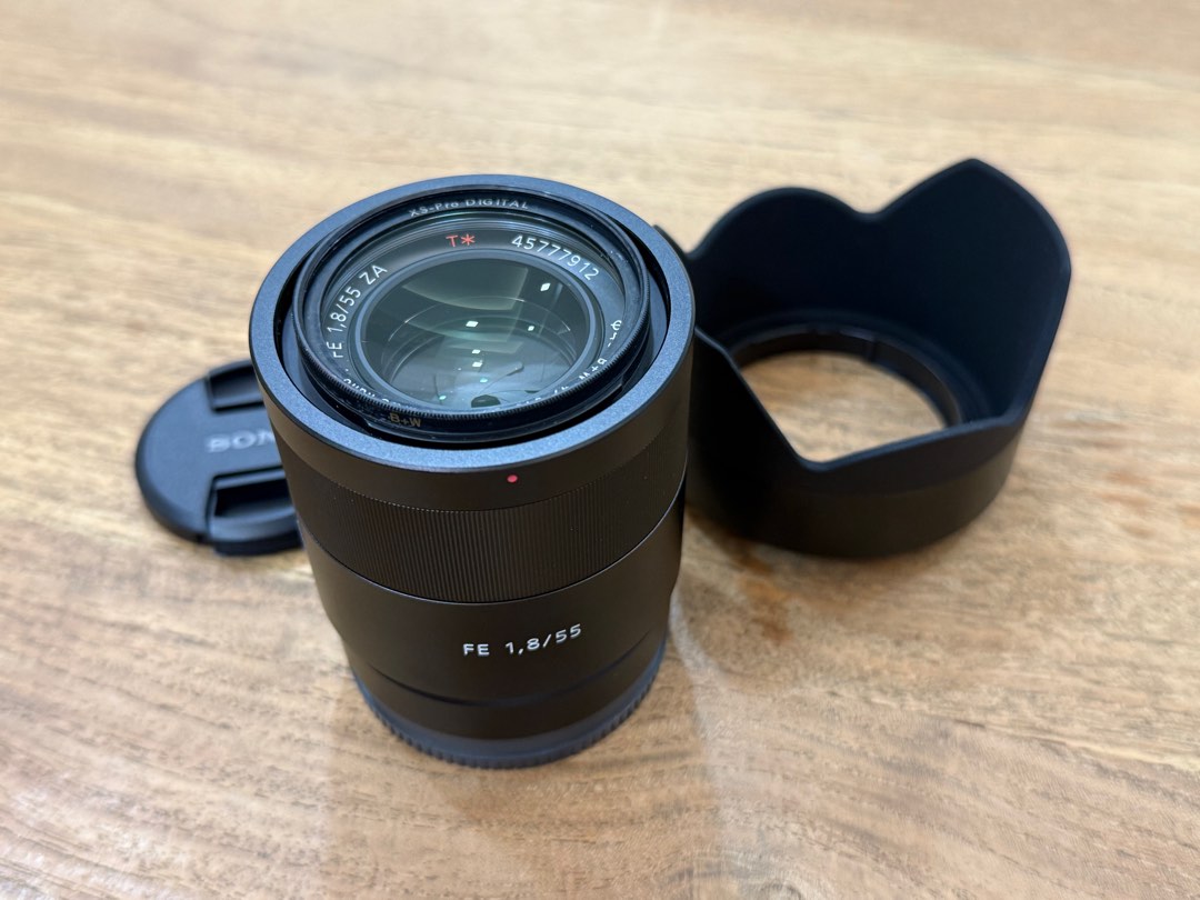 Sony Carl Zeiss 55mm F1.8 FE, Photography, Lens & Kits on Carousell