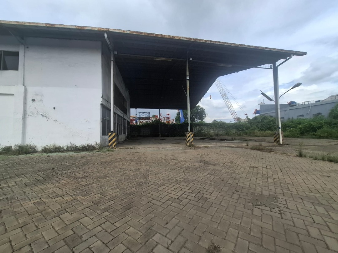 Tanah plus Bangunan lokasi strategis di Jalan Cakung Cilincing Raya ...