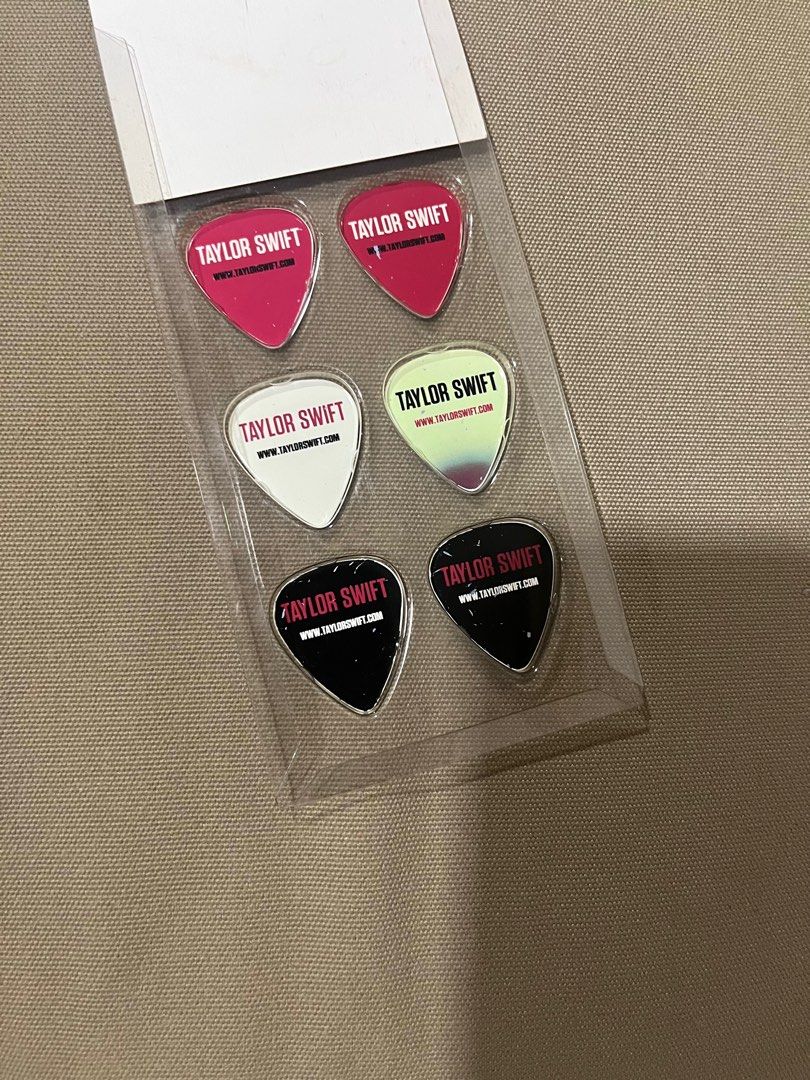 Taylor swift guitar picks, Hobbies & Toys, Music & Media, Music ...