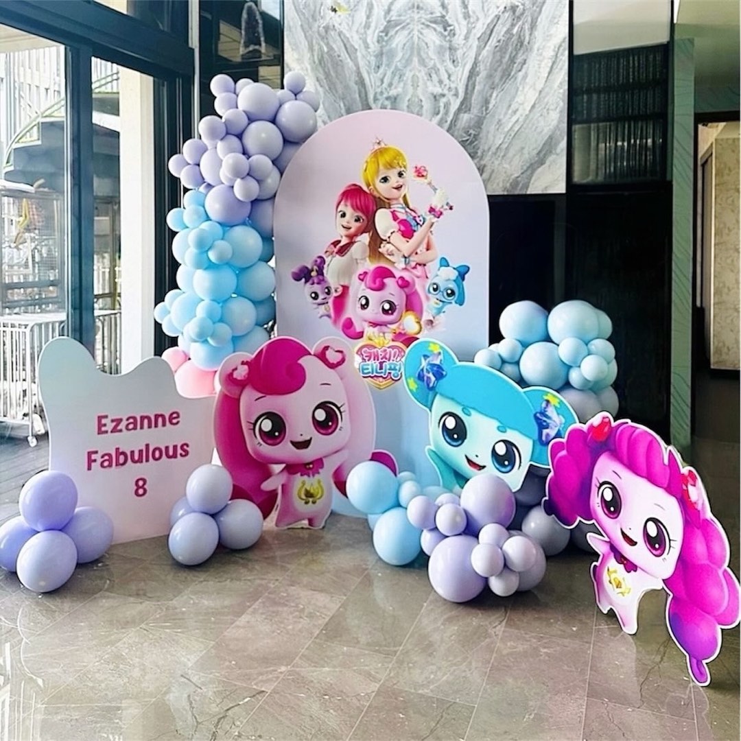 Promotion for Teenieping! Design backdrop for birthdays 100 days and ...