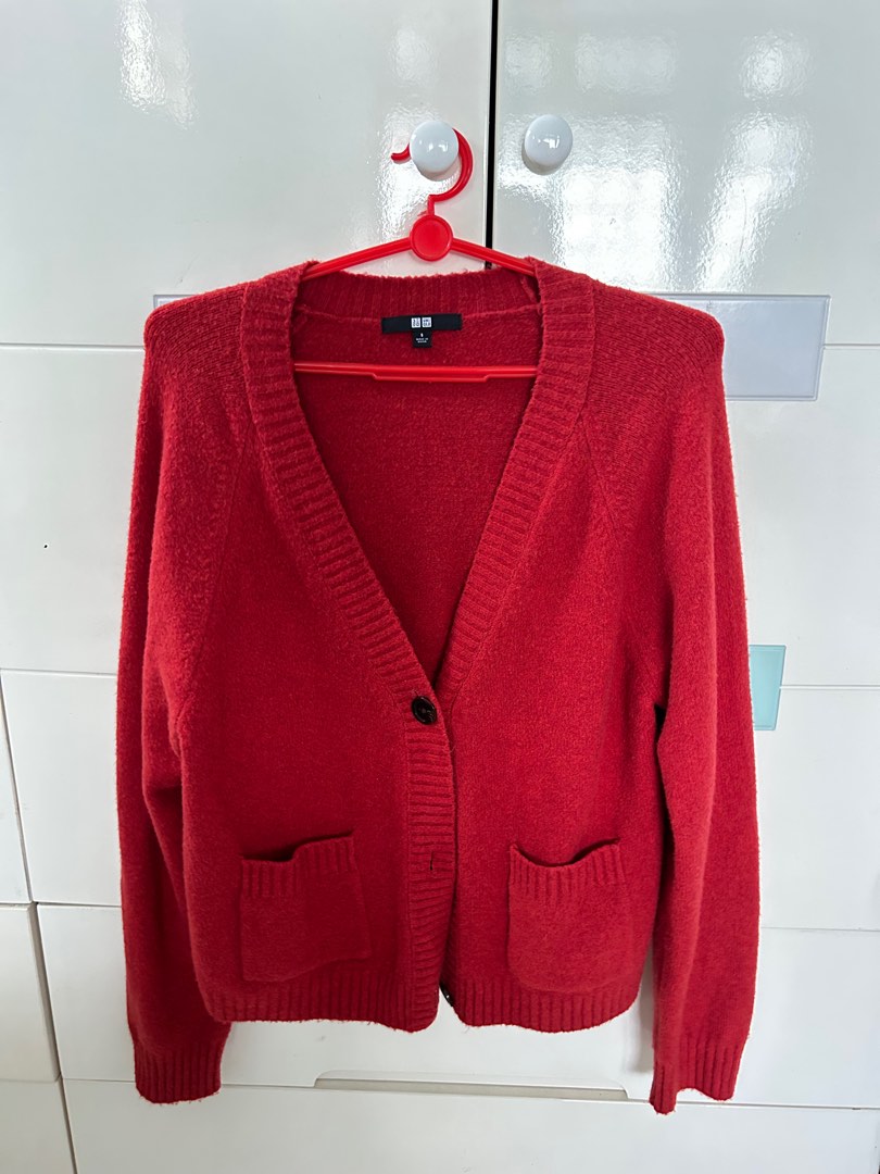 Uniqlo Red Cardigna, Women's Fashion, Coats, Jackets and Outerwear on ...