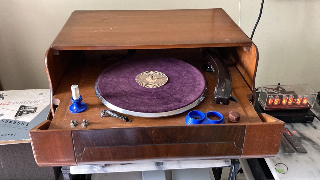 Vintage National/Victor Phonograph 78 rpm record player, Audio, Other ...