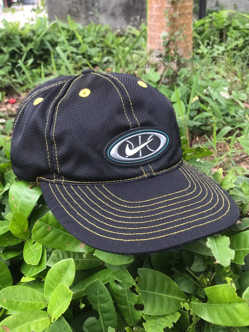 Vintage nike cap, Fesyen Pria, Aksesoris, Topi di Carousell