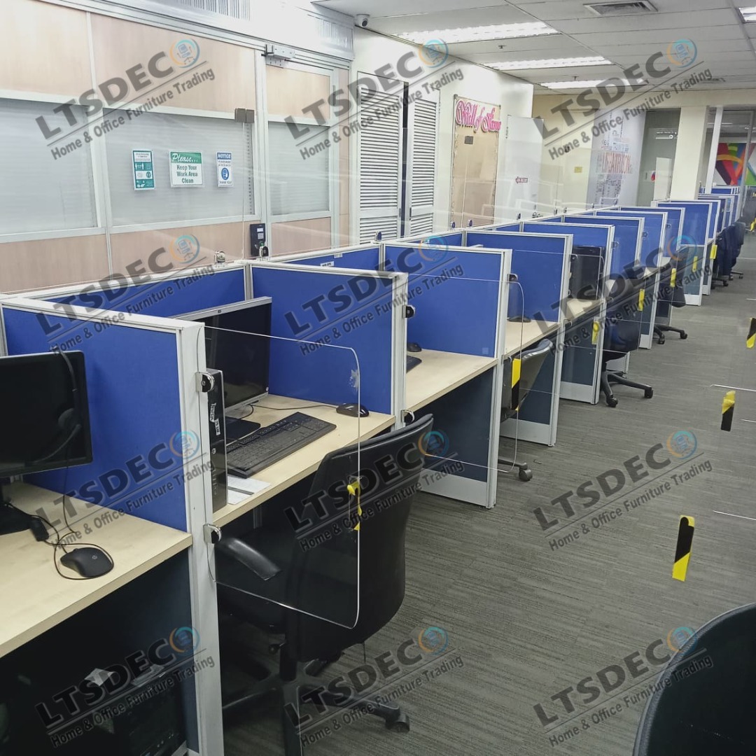workstation cubicle with screen || office partition | office furniture ...