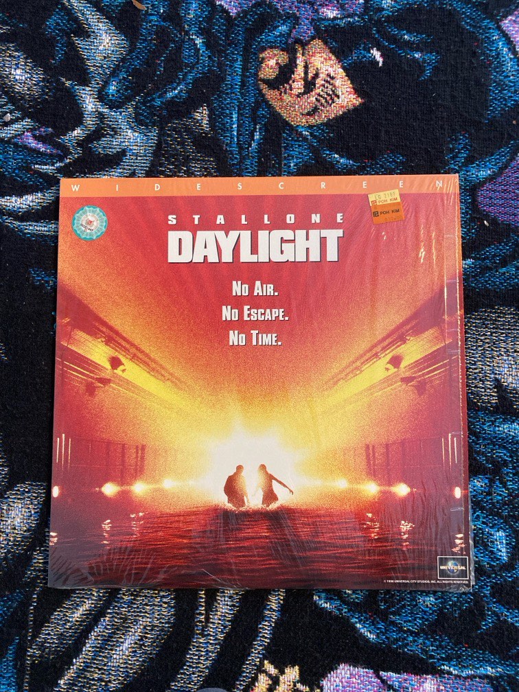 1996 Daylight Movie Laser Disc, Hobbies & Toys, Music & Media, CDs ...