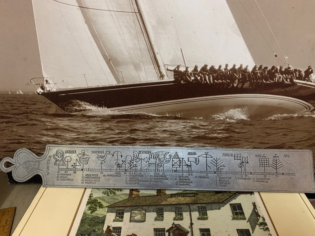 Antique Primstav, Hand-molded tin, Norwegian Farmers Almanac Calendar ...