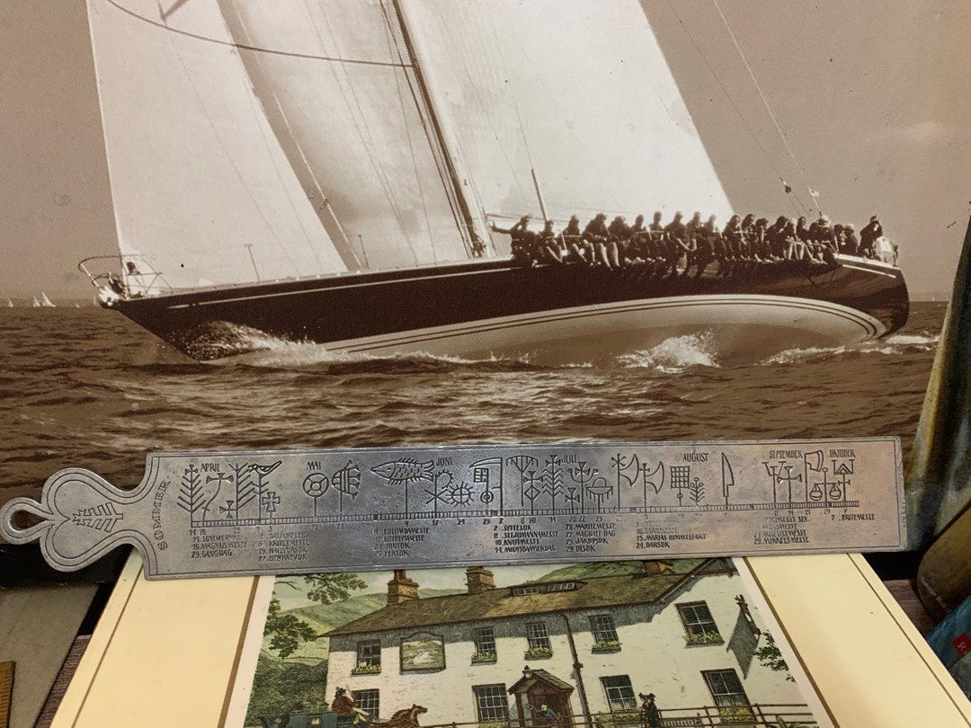 Antique Primstav, Hand-molded tin, Norwegian Farmers Almanac Calendar ...