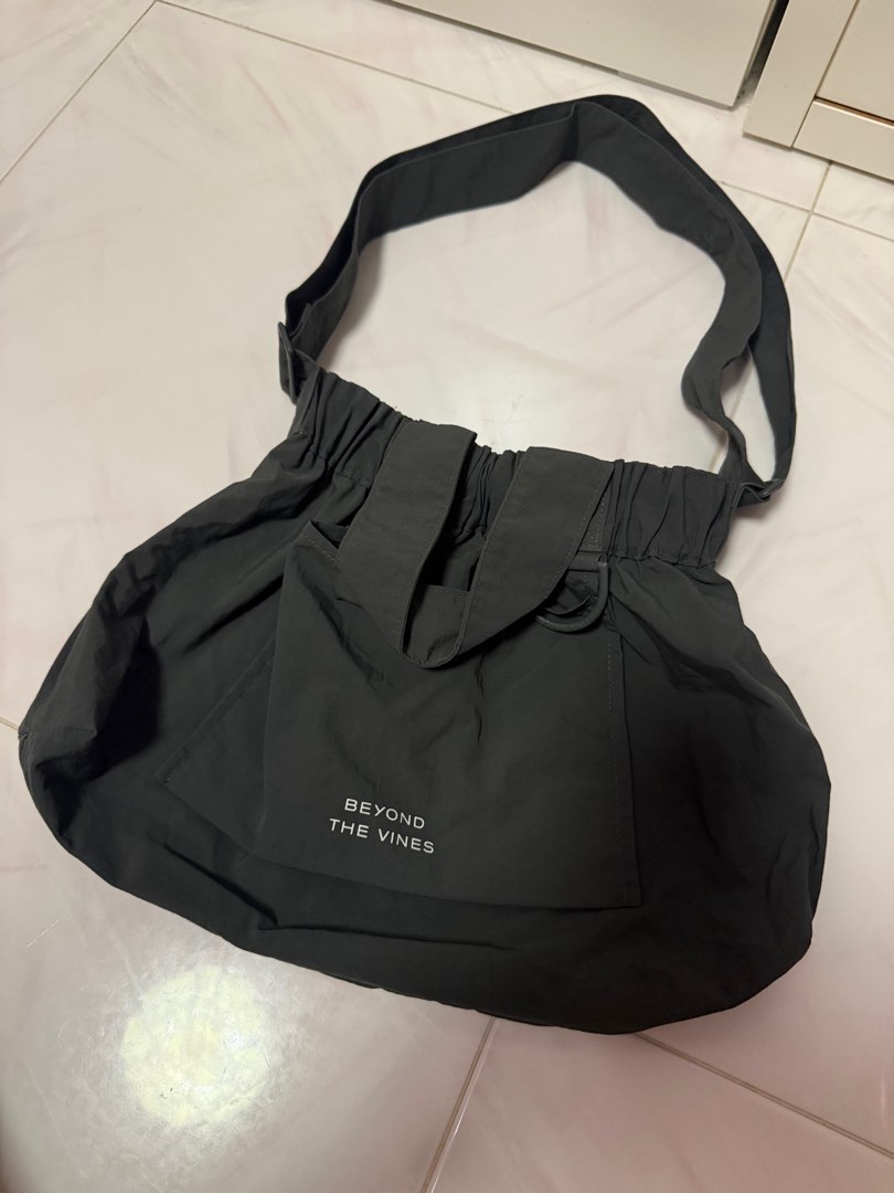 BTV XS Dumpling Bag (Olive), Women's Fashion, Bags & Wallets, Cross ...