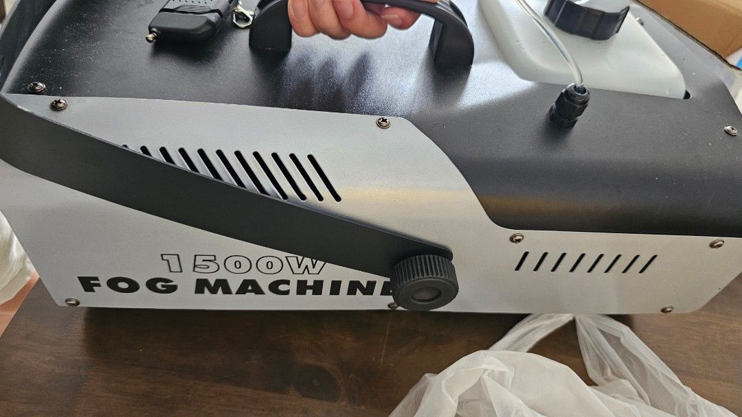 fog machine 1500w wireless, Photography, Video Cameras on Carousell