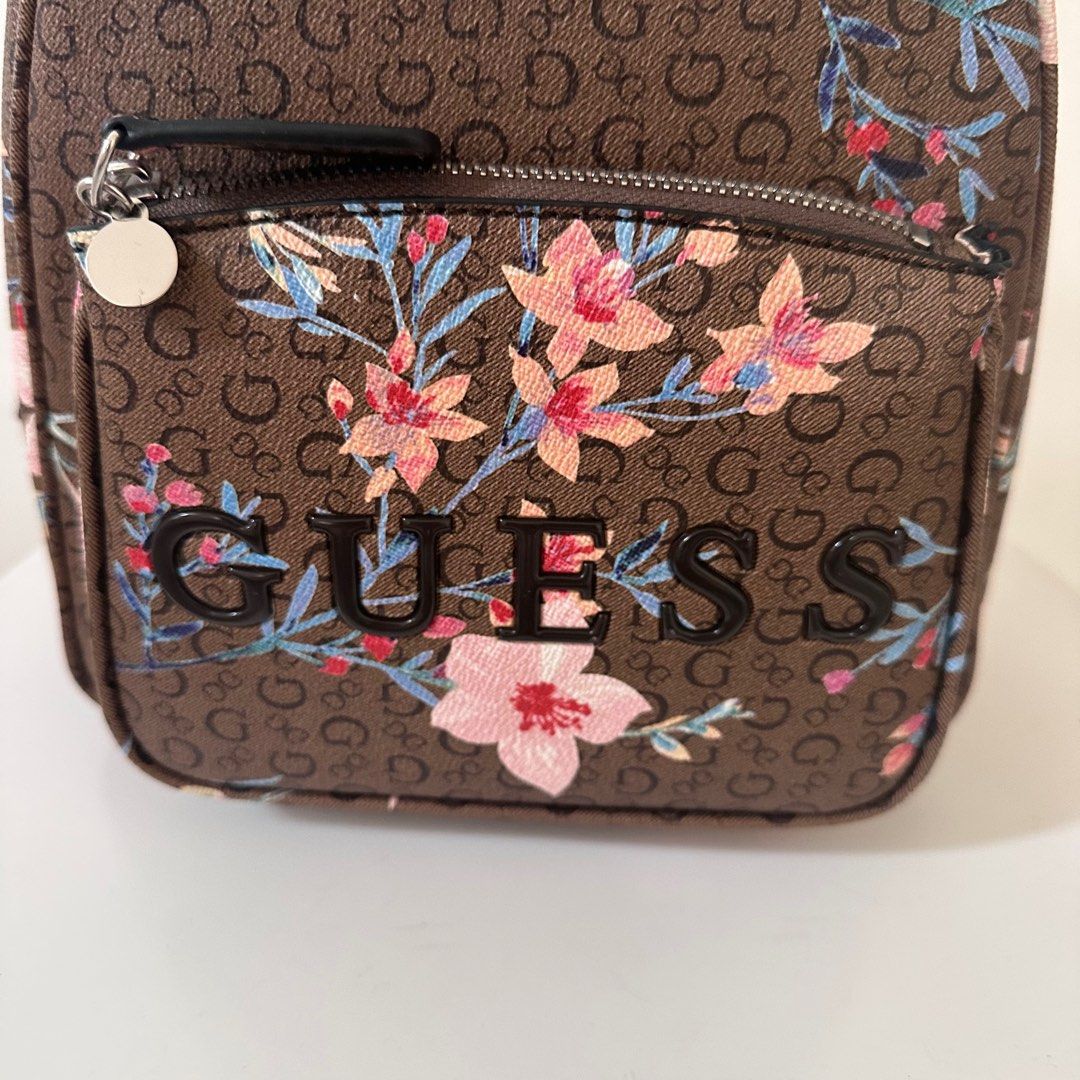 Guess floral minj backpack (tags: brik qiszar saoi hijabistahub ...