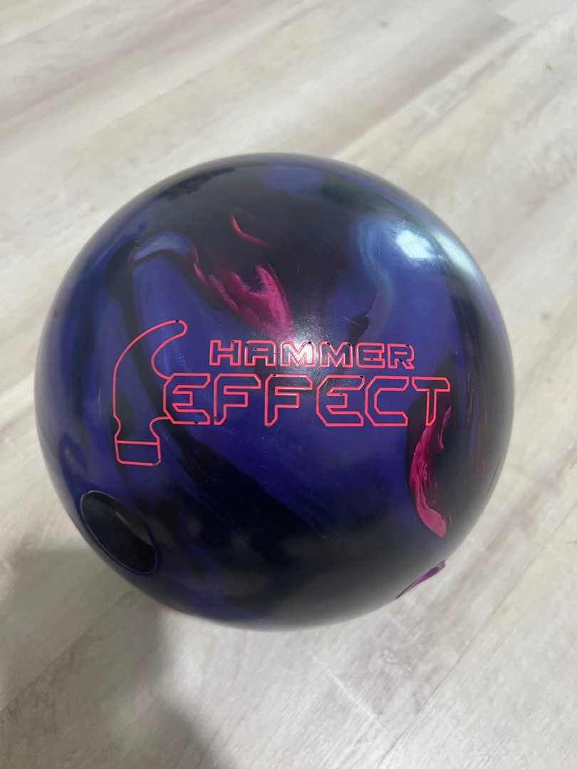 Hammer Effect Bowling Ball, Sports Equipment, Sports & Games, Billiards & Bowling on Carousell