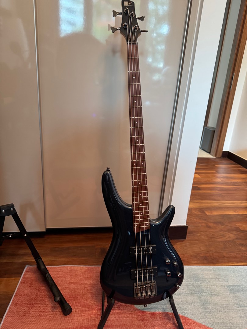 Ibanez SR300E 4 string bass guitar, Hobbies & Toys, Music & Media ...