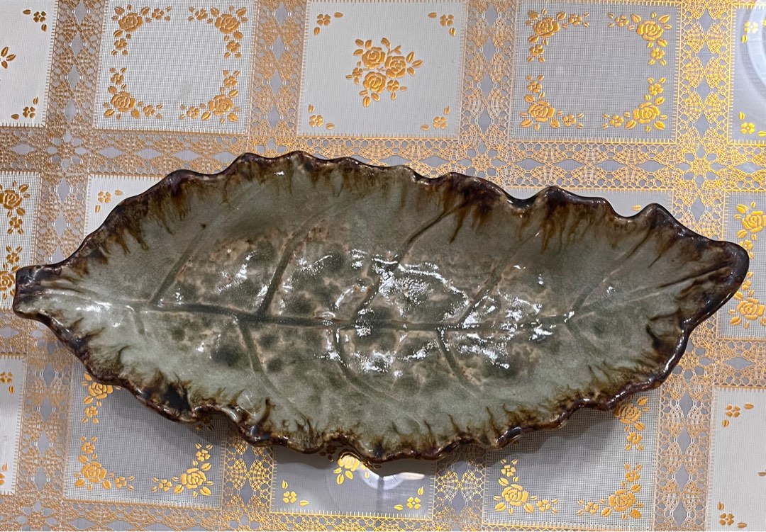 Japan Konoha (Tree Leaf) Footed Plate / Unique centerpiece for table ...