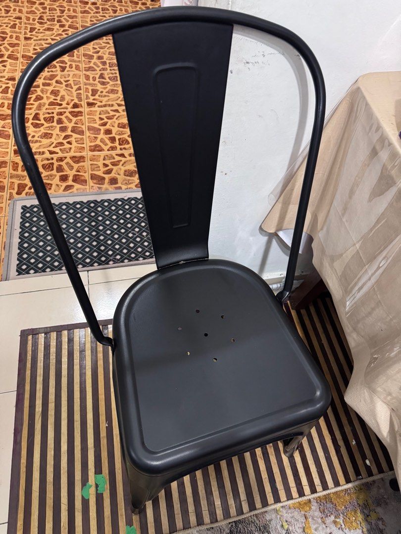 Kerusi besi dan meja kayu, Furniture & Home Living, Furniture, Tables ...