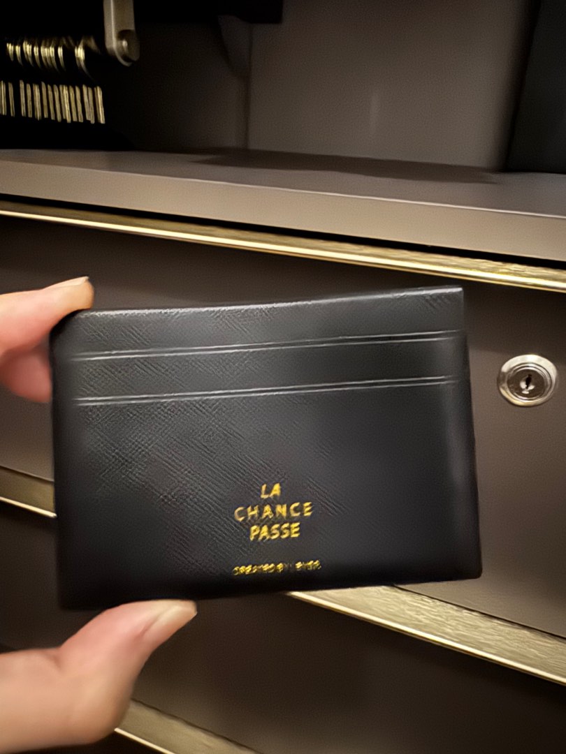 La Chance Passe Black Card Holder, Women's Fashion, Bags & Wallets ...