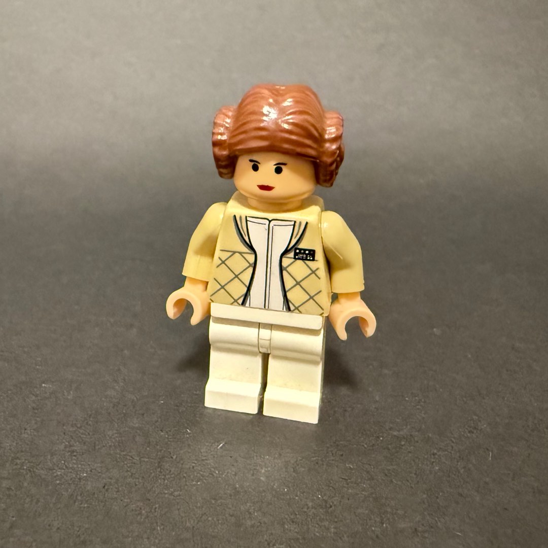 LEGO Star Wars Princess Leia Hoth Minifigure, Hobbies & Toys, Toys ...
