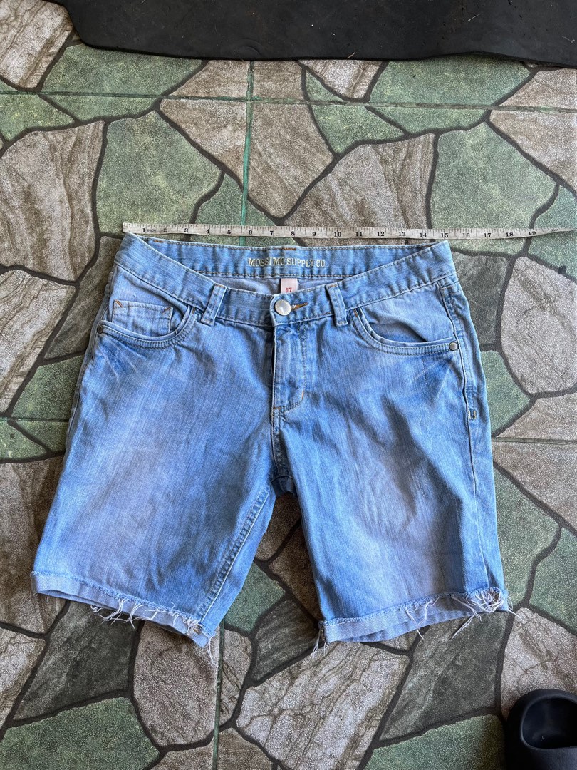 Maong short, Women's Fashion, Bottoms, Shorts on Carousell