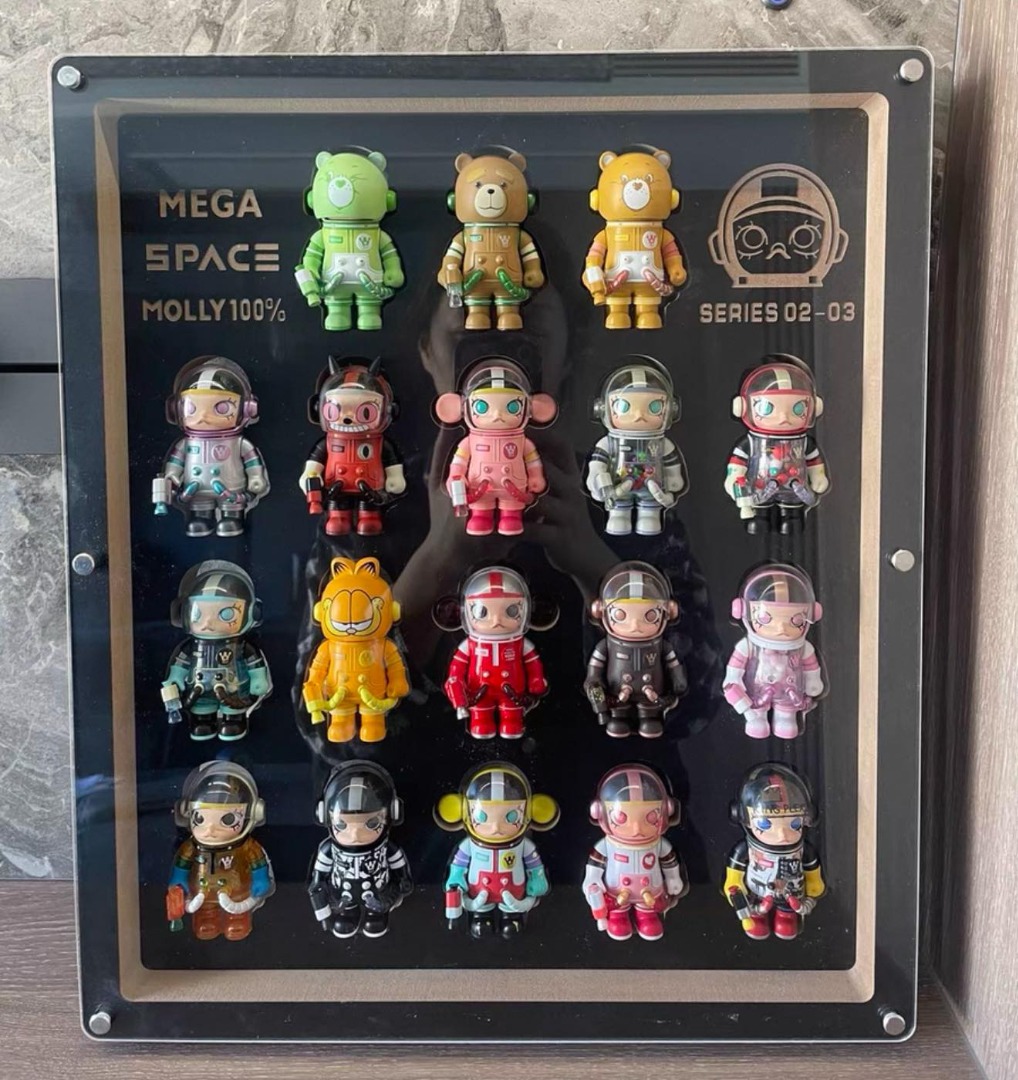 Molly v2&v3 100% whole set Come with framed case PM to know more ...