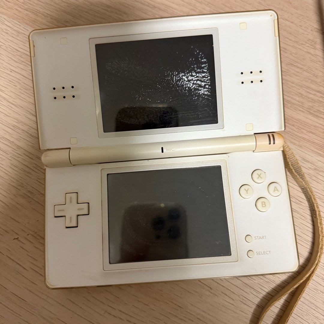Nintendo DS Lite - White, Video Gaming, Video Game Consoles, Nintendo ...