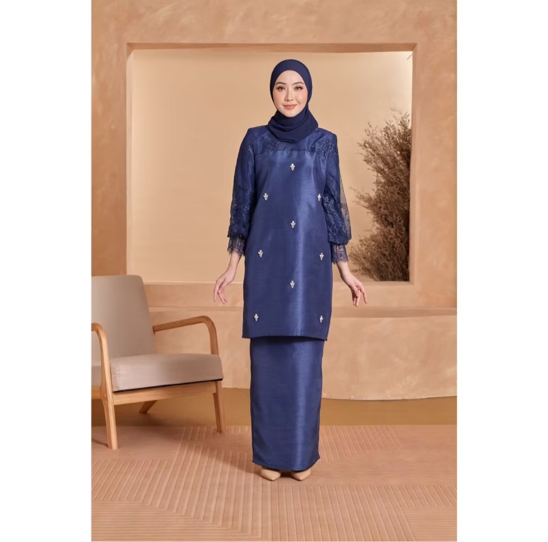 QAAMNIE IRIS KURUNG NAVY BLUE | TUNANG | ENGAGEMENT | GRADUATION ...