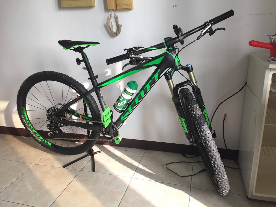 SCOTT SCALE 720 27.9吋 S號 登山車 越野車, 體育器材, 自行車及配件, 單車在旋轉拍賣