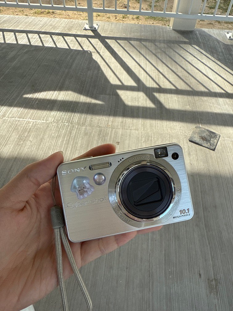 sony cybershot dsc w170 super steady shot, Photography, Cameras on Carousell