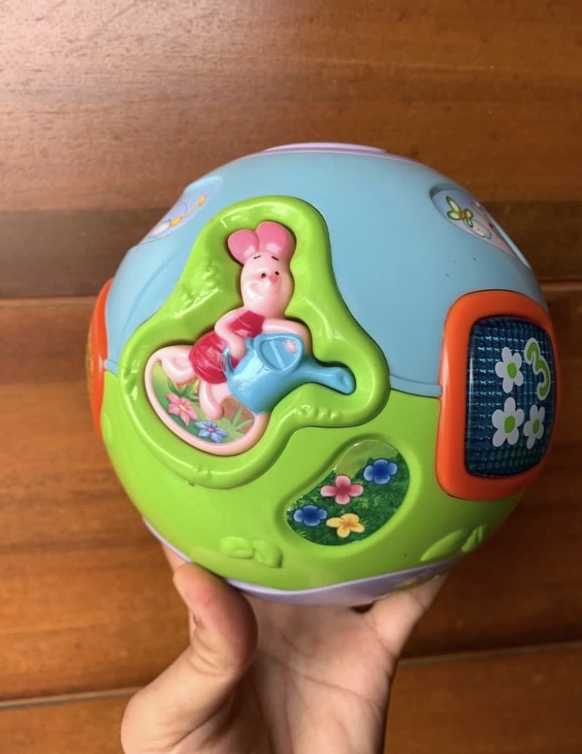 Vtech Pooh Ball Roll and play, Hobbies & Toys, Toys & Games on Carousell