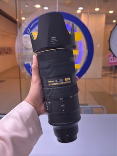 Nikon 200-500mm F5.6E ED AF-S VR, Photography, Lens & Kits on Carousell