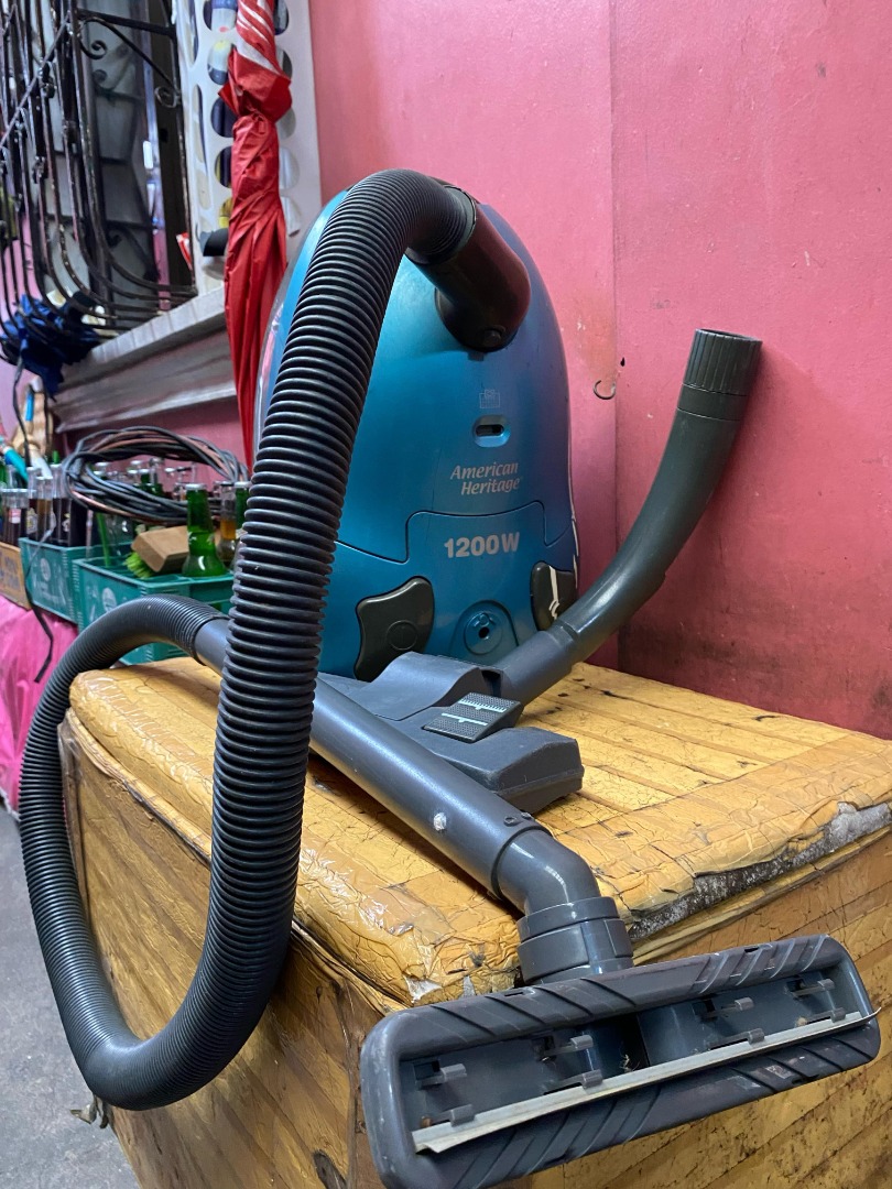 American Heritage Vacuum Cleaner, Furniture & Home Living, Cleaning ...