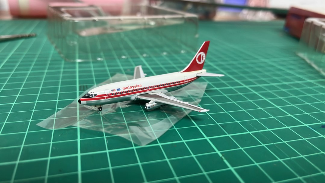 B737 Malaysian Airlines Retro Livery, Hobbies & Toys, Toys & Games on ...