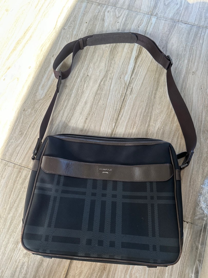 Beanpole Laptop/Document Bag, Luxury, Bags & Wallets on Carousell