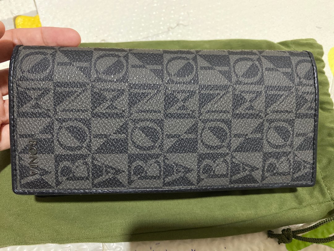 Bonia wallet men Leather, Luxury, Bags & Wallets on Carousell