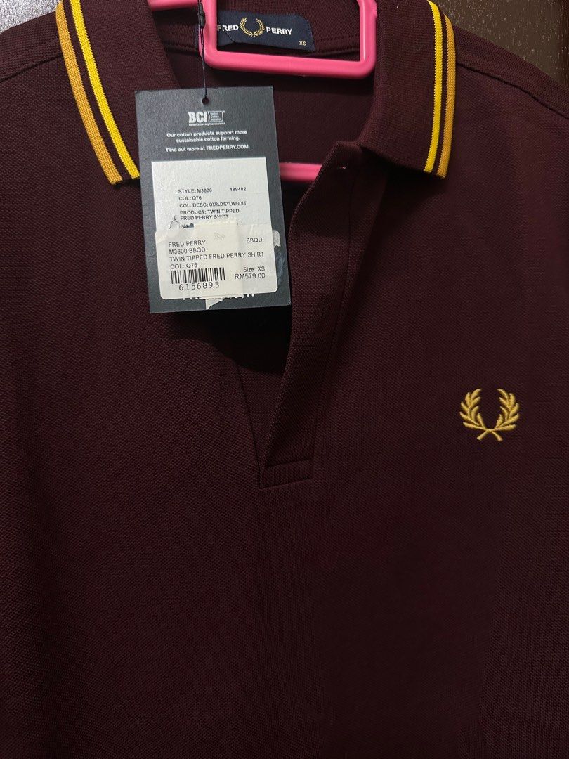Fred Perry Maroon Collar T (tak pernah pakai, masih ada tag harga ...