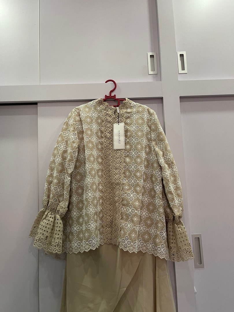 eryna kurung in nude, Women's Fashion, Activewear on Carousell