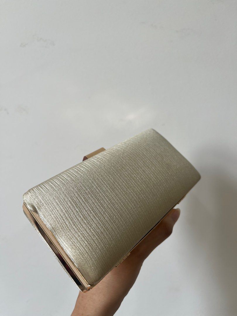 Golden dinner clutch, Women's Fashion, Bags & Wallets, Clutches on ...
