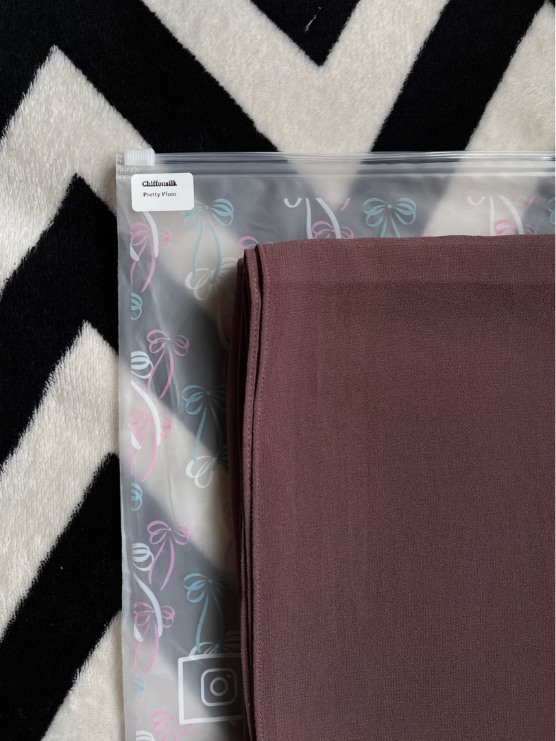 Guzel.kl, Women's Fashion, Muslimah Fashion, Hijabs on Carousell