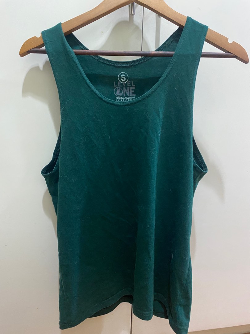 Level One Dark green sando, Men's Fashion, Activewear on Carousell