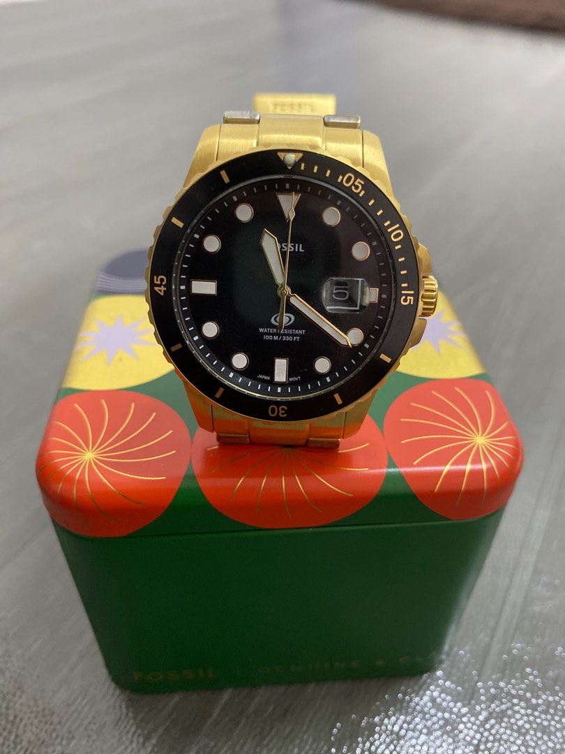 Original FOSSIL Diver Watch - Gold, Luxury, Watches on Carousell