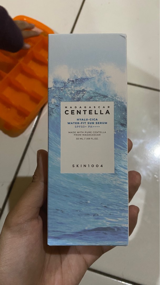 SKIN1004 Madagascar Centella Hyalu-Cica Water-Fit Sun Serum SPF50 PA ...