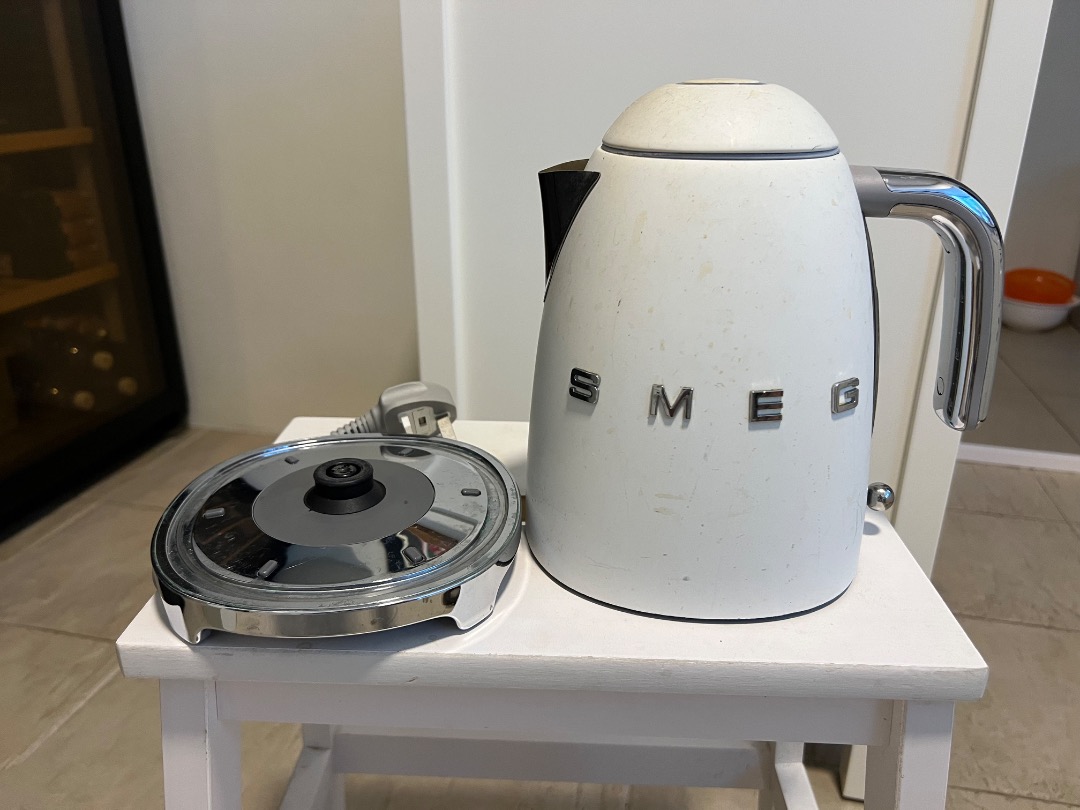 Smeg kettle matte white, Furniture & Home Living, Kitchenware ...