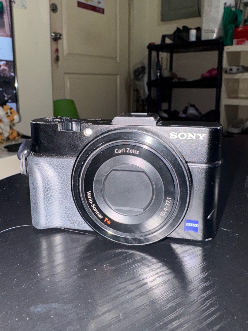 SONY RX 100 II DIGITAL CAMERA, Photography, Cameras on Carousell